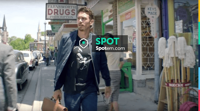 The BB King t-shirt worn by Jake Epping (James Franco) in the series 22 ...