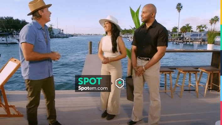 Zara Ma­rine Straight High Rise Jeans worn by Veronica Valencia as seen in Rock the Block ...