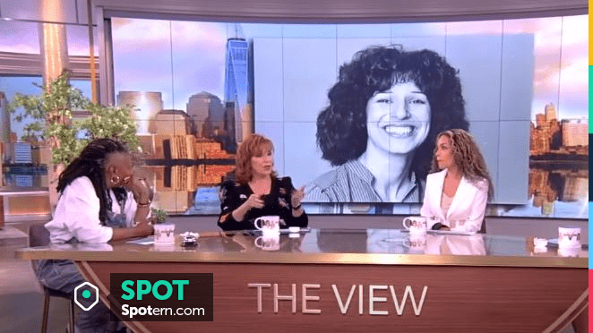 Mono lavado con perlas de magnolia usado por Whoopi Goldberg como se ve ...