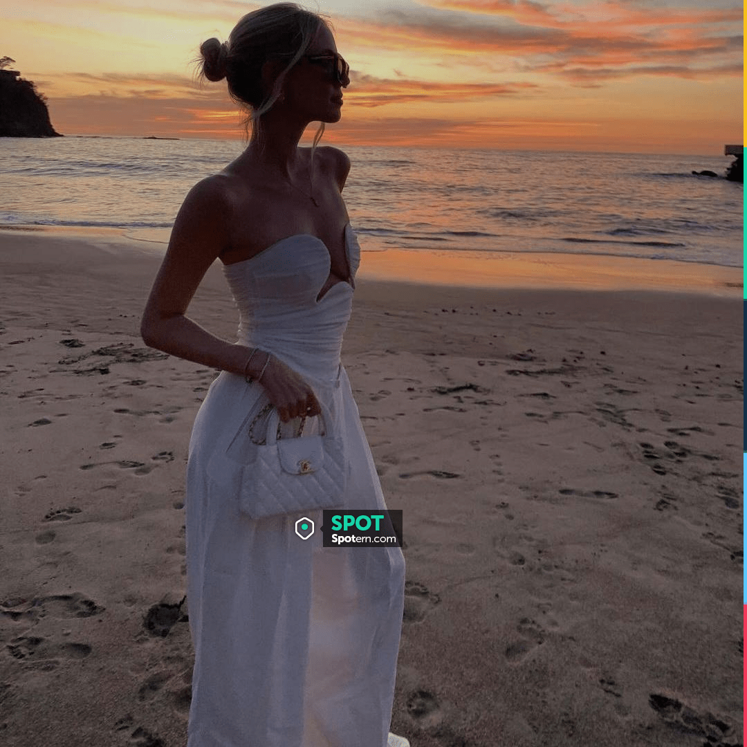 Sac cabas Chanel Kelly porté par Leonie Hanne sur son post Instagram le ...