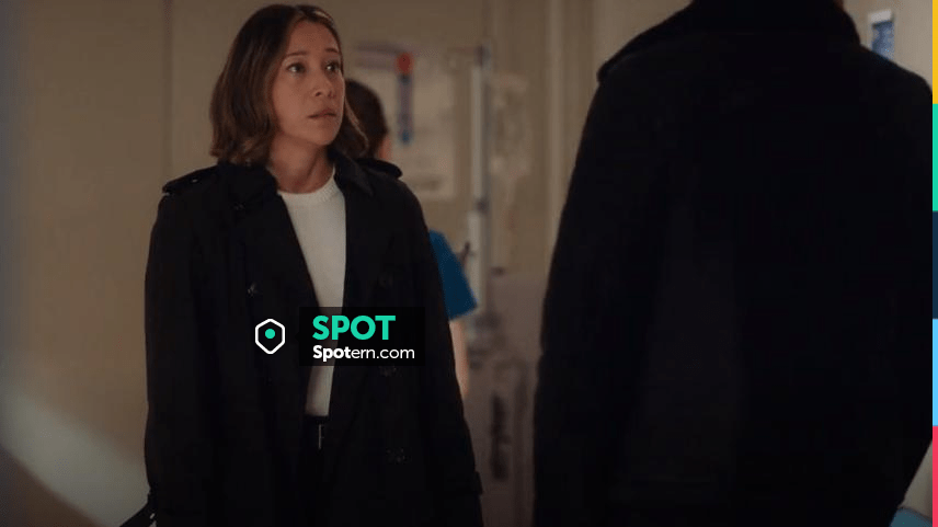 Burberry Kensington Heritage Mid Length Trench porté par Sarah Truong ...