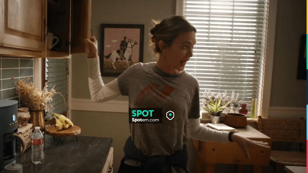 Mother Denim Boxy Good­ie Good­ie Tee worn by Geri Broussard (Odette ...