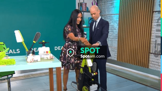 Ted Baker Tamary Shadow Floral Dress worn by Elizabeth Werner as seen ...