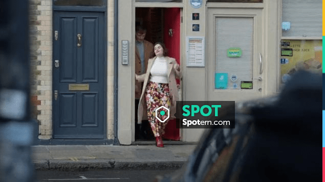 Anthropologie The Colette Denim Cropped Wide-Leg Jeans by Maeve worn by ...