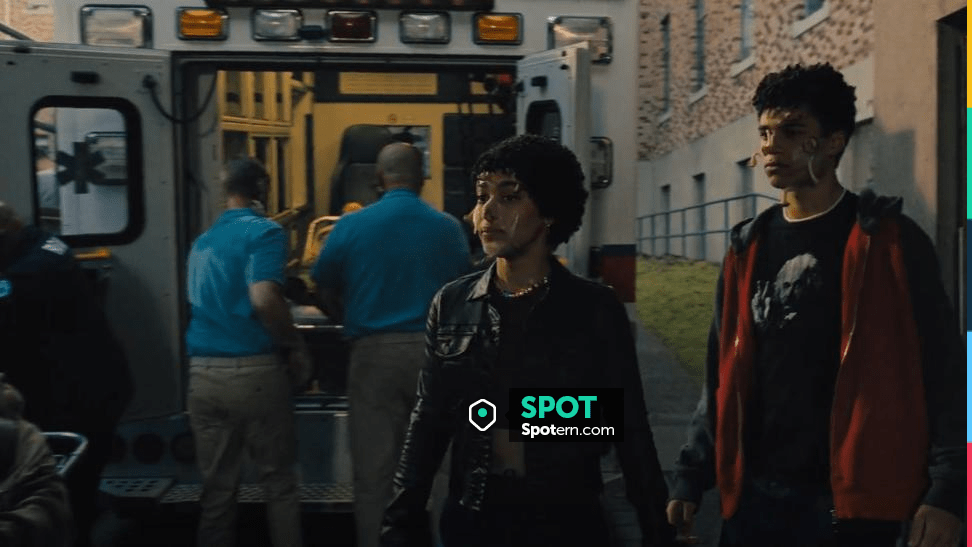 Kut From the Kloth Coat­ed Kara Jack­et worn by Mallory Grace (Mychala ...