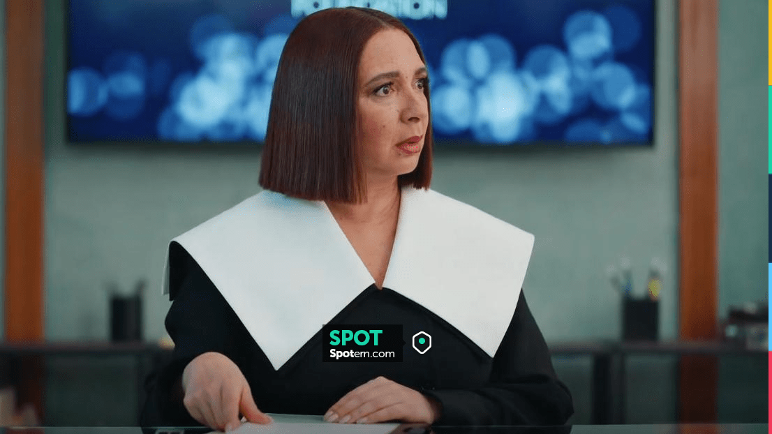 Snidel Big Col­lar Smocked Dress worn by Molly Novak (Maya Rudolph) as ...