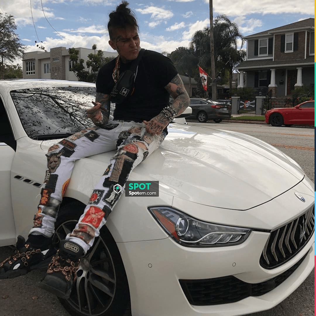 Sosmula's patchwork print pants on her Instagram account@Sosmula | Spotern