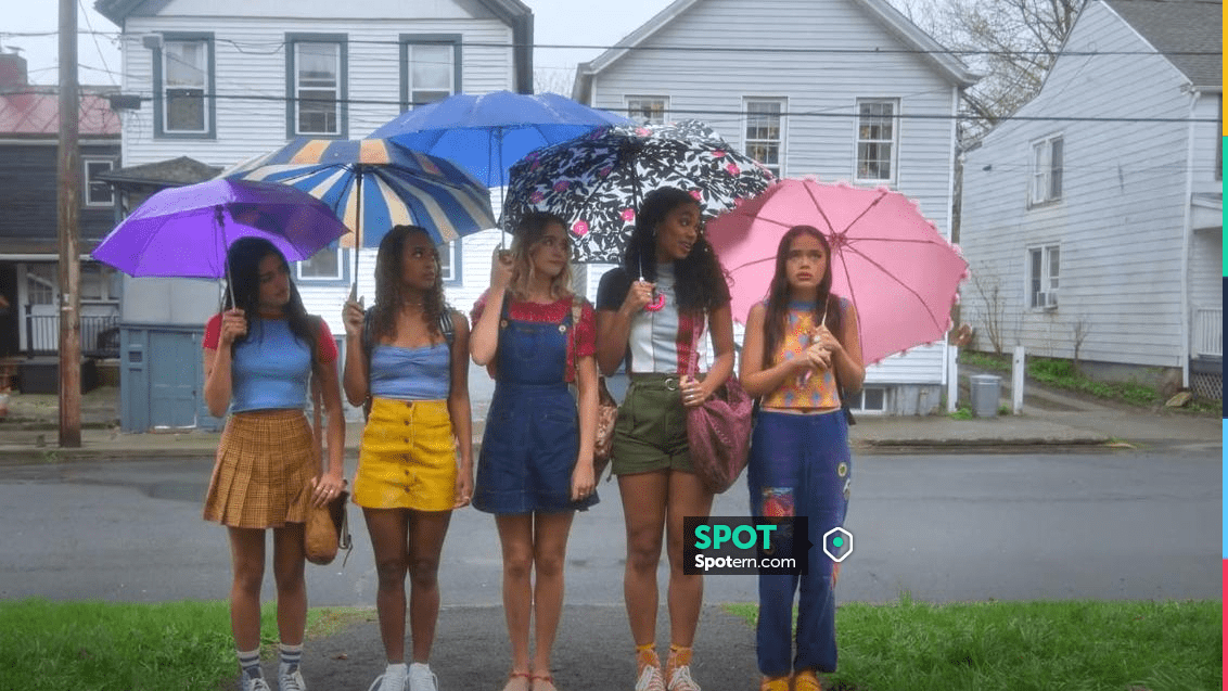 Kimchi Blue Scout Pants worn by Minnie 'Mouse' Honrada (Malia Pyles) as ...