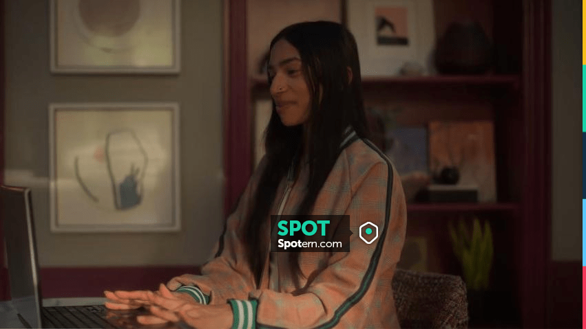 Men's Track­suit Set worn by Zaara Ali (Tara Raani) as seen in grown ...