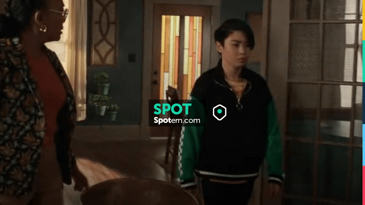 Forever 21 Cropped O Ring 1/4 Zip Sweater worn by Nico (Cora Lu Tran ...