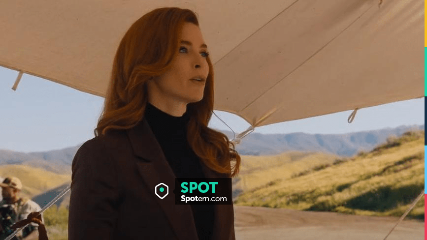 Alice + Olivia Den­ny Satin-Crepe Blaz­er worn by Monica Stevens ...