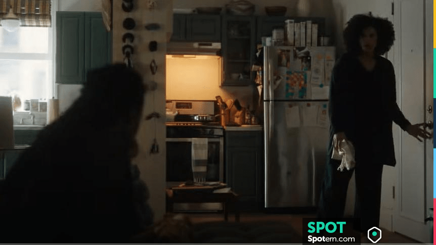 Ugg Womens Classic Ultra Mini worn by Special Agent Sheryll Barnes ...