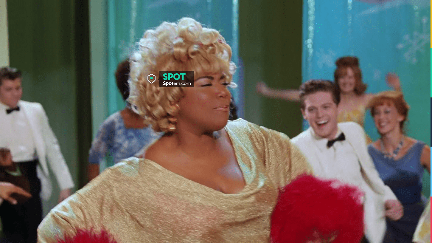 Costumes from Hairspray movie: Queen Latifah is wearing a Wig to ...