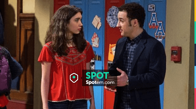 The top of Riley Matthews (Rowan Blanchard) Girl Meets World S3E4 | Spotern