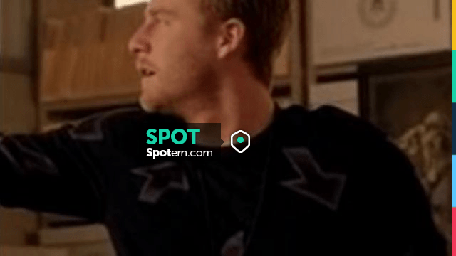 pull arrow seen on brian finch in limitless | Spotern