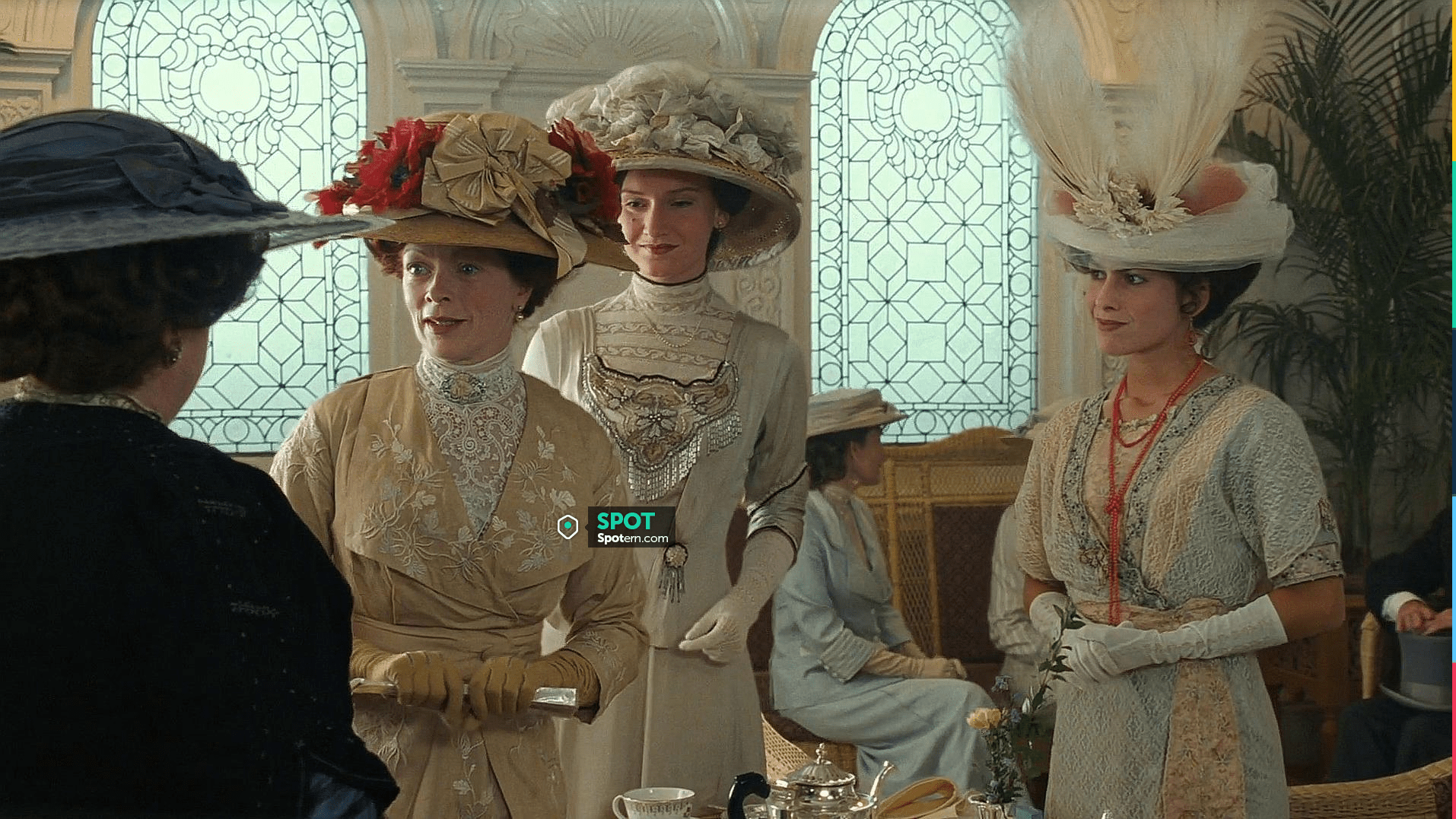 Yellow Tea Gown worn by Ruth Dewitt Bukater (Frances Fisher) in Titanic ...