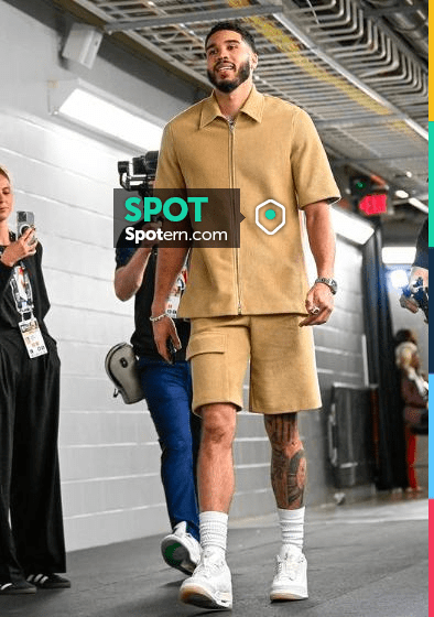 Chemise zippée en velours côtelé beige Jil Sander portée par Jayson ...