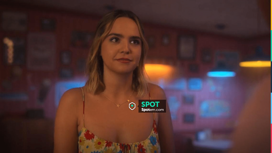 Collier Gorjana Super Star porté par Imogen Adams (Bailee Madison) comme on le voit dans Pretty ...