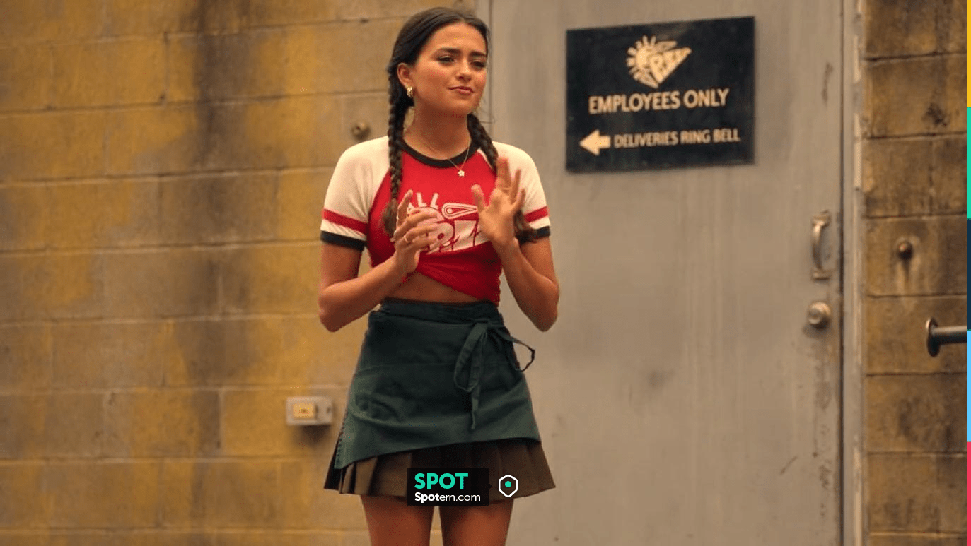 Mericiny Pleated Short Skirt worn by Noa Olivar (Maia Reficco) as seen ...