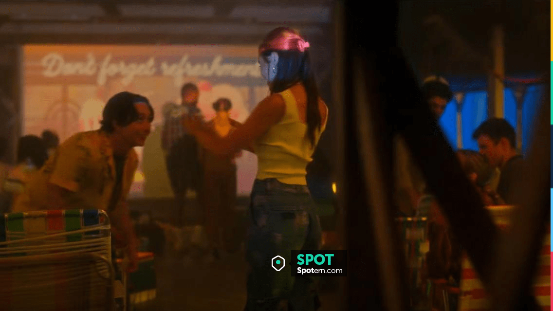 Ganni Agni Butterfly Cargo Jeans worn by Minnie 'Mouse' Honrada (Malia ...