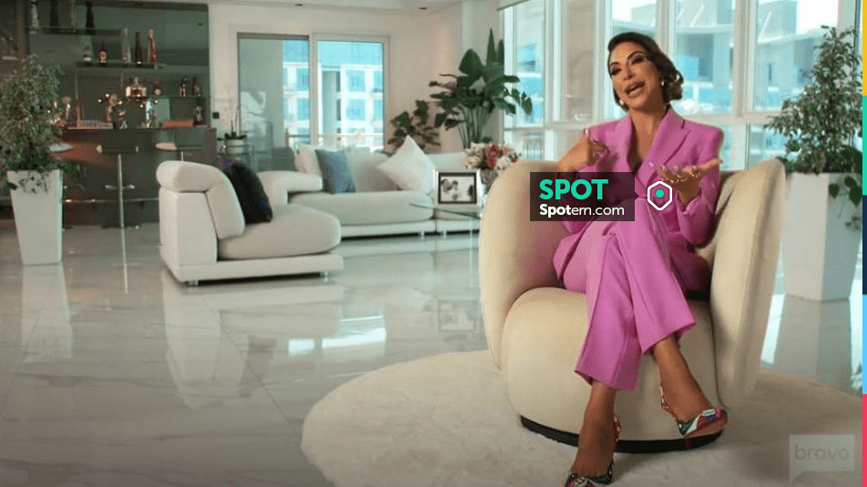 Alex Perry Landon Crêpe blazer worn by Taleen Marie as seen in The Real ...