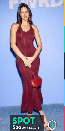 Les sandales Row Harlow portées par Kendall Jenner lors de l’événement ...