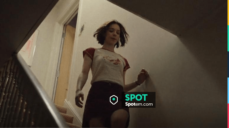 Topshop Bordeaux Denim Mini Skirt worn by Pippa 'Pip' Fitz-Amobi (Emma ...