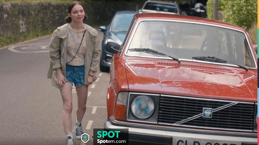 Converse Chuck Taylor All Star Hi Trainers in Navy worn by Pippa 'Pip ...