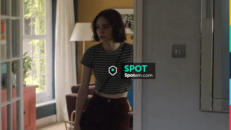 Pull & Bear Striped T-Shirt worn by Pippa 'Pip' Fitz-Amobi (Emma Myers ...