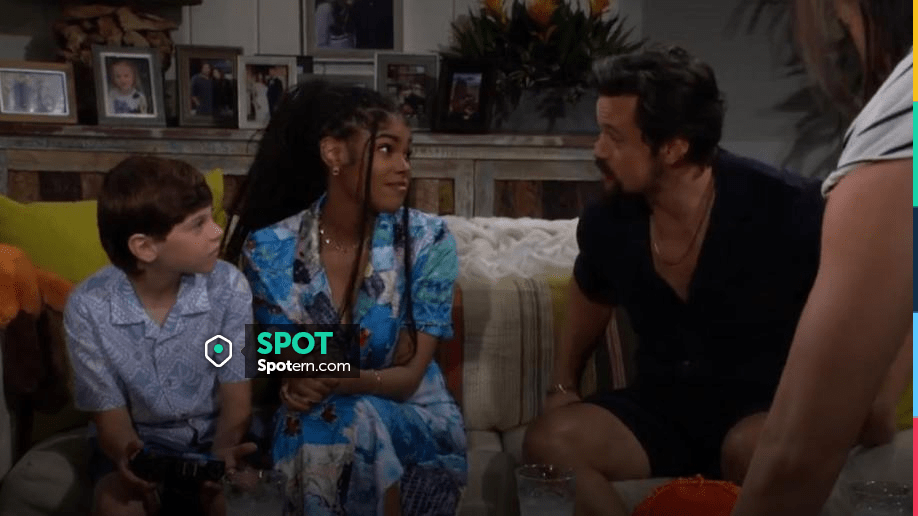 Chemise à manches courtes en coton sur cabane portée par Douglas ...