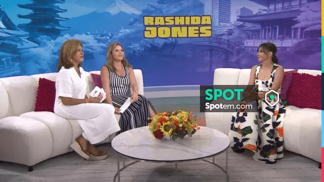 Haut plissé à la main Julia Heuer en pensée blanche porté par Rashida ...