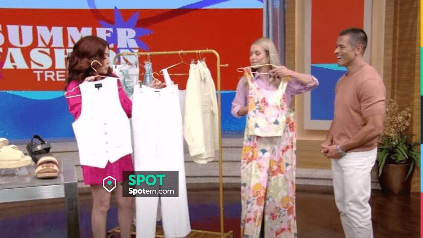 Le 34e short à enfiler brodé porté par Amy Goodman comme on le voit ...