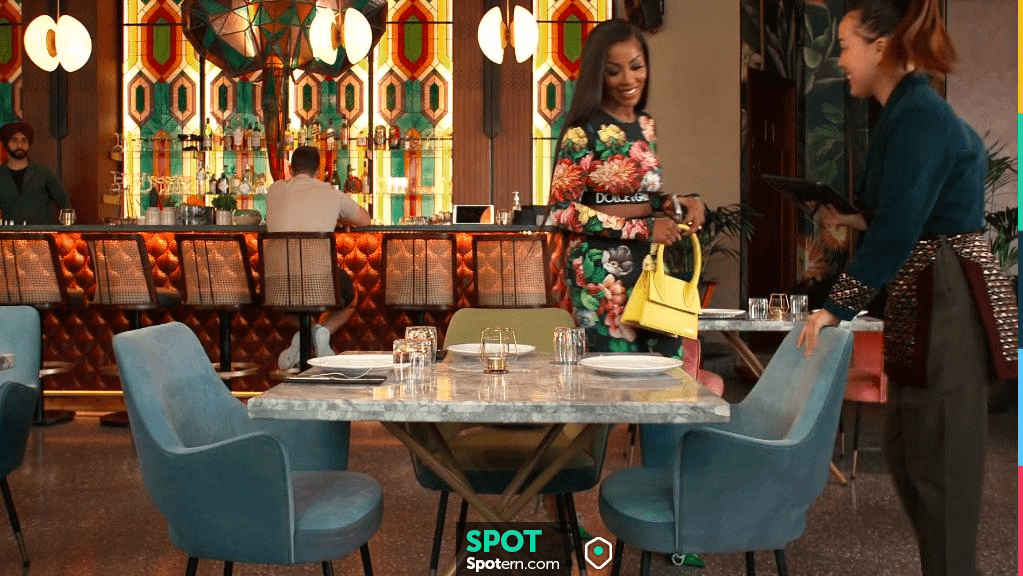 Mach & Mach Bow Vinyl & Leather Pump In Green worn by Caroline Brooks ...