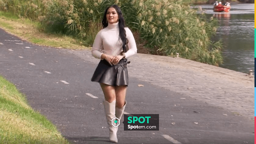 Steve Madden Bixby Boot in Sand Suede worn by Jenn Tran as seen in The ...