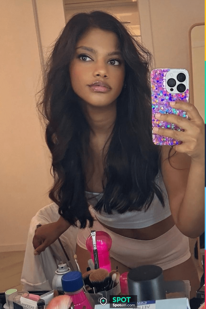 Model Letitia Fontana on set of Letitia Fontana on the Instagram ...