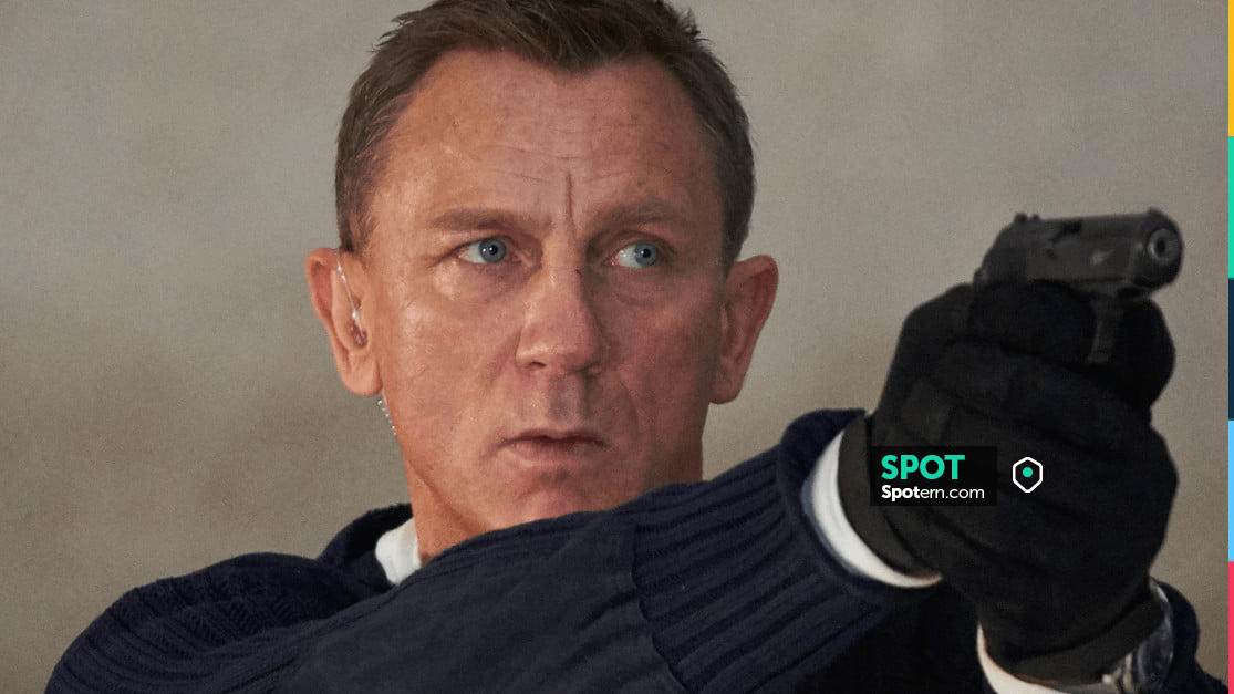 No Time to Die Looks: Daniel Craig Wears Black Tactical Gloves to Play ...