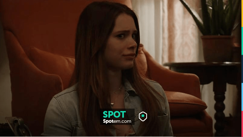 L'Agence Janelle Slim Jacket worn by Stella Walker (Violet Brinson) as ...