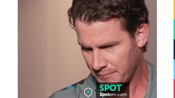 Los atuendos de la GOAT: Daniel Tosh viste manga corta verde en el ...