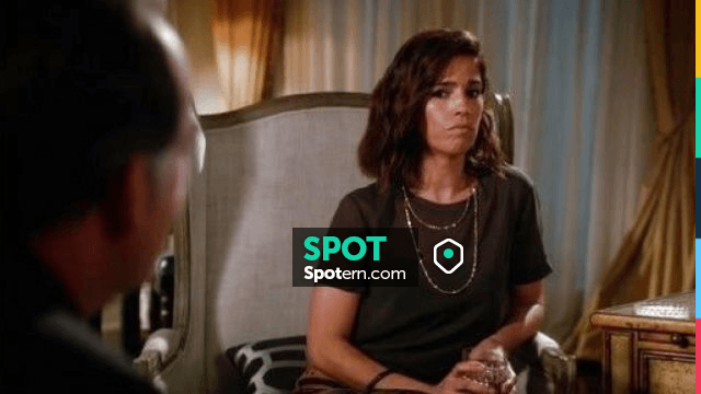 Le t-shirt marron de Marisol Suarez (Ana Ortiz) dans Devious Maids ...