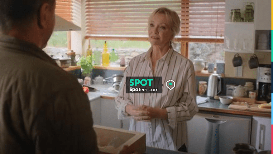 Assembly Label Everyday Poplin Shirt Sumac Stripe worn by Daisy ...