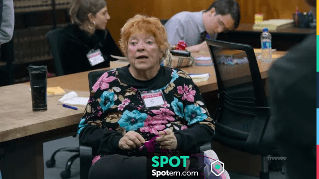 Tenues de la série télévisée Jury Duty : Barbara Goldstein (Susan ...