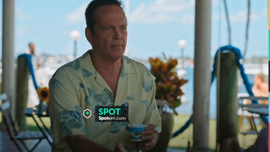 Tommy Bahama Men's Button-Up Shirt worn by Andrew Yancy (Vince Vaughn ...