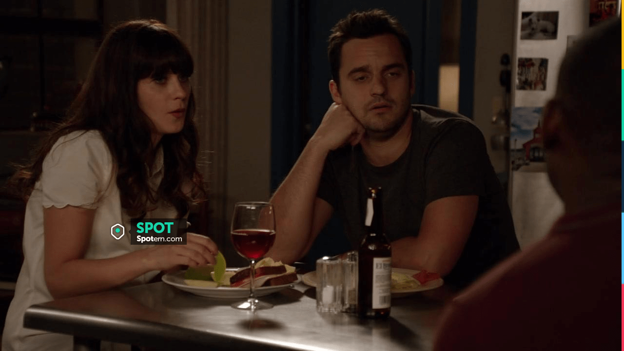 Nordstrom Karen Spade New York White Helen Top usado por Jess Day ...