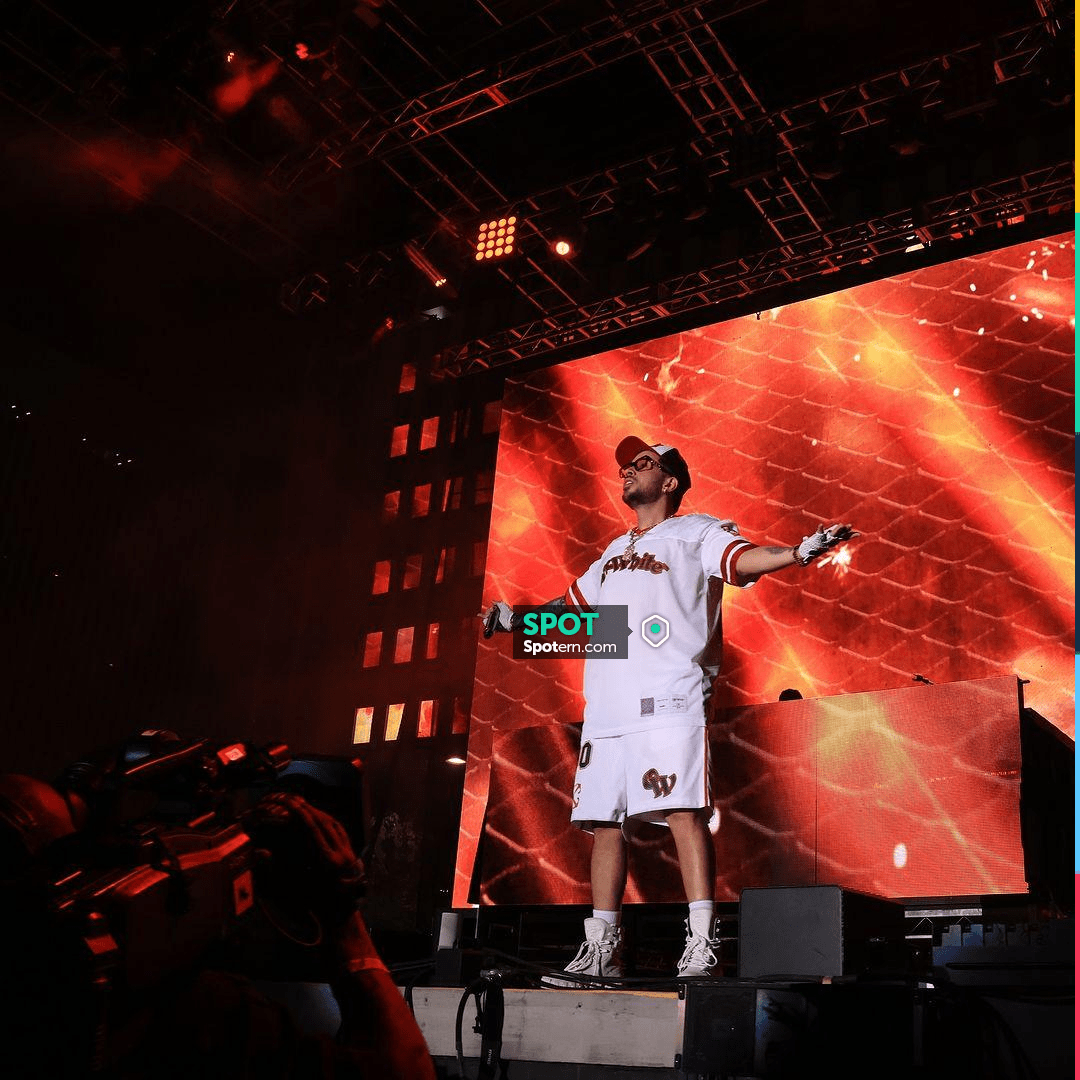 Off White White & Red Gothic Football Jersey worn by De la Ghetto on ...