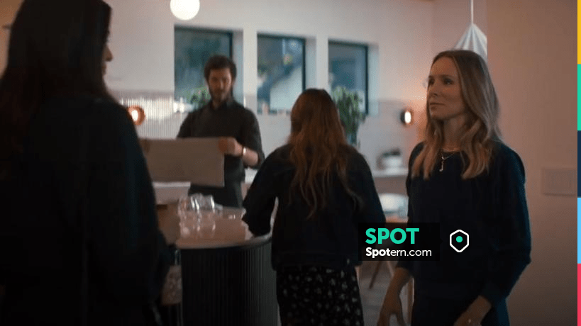 Suzie Kondi The Samos Sweatshirt in Velour worn by Joanne (Kristen Bell ...