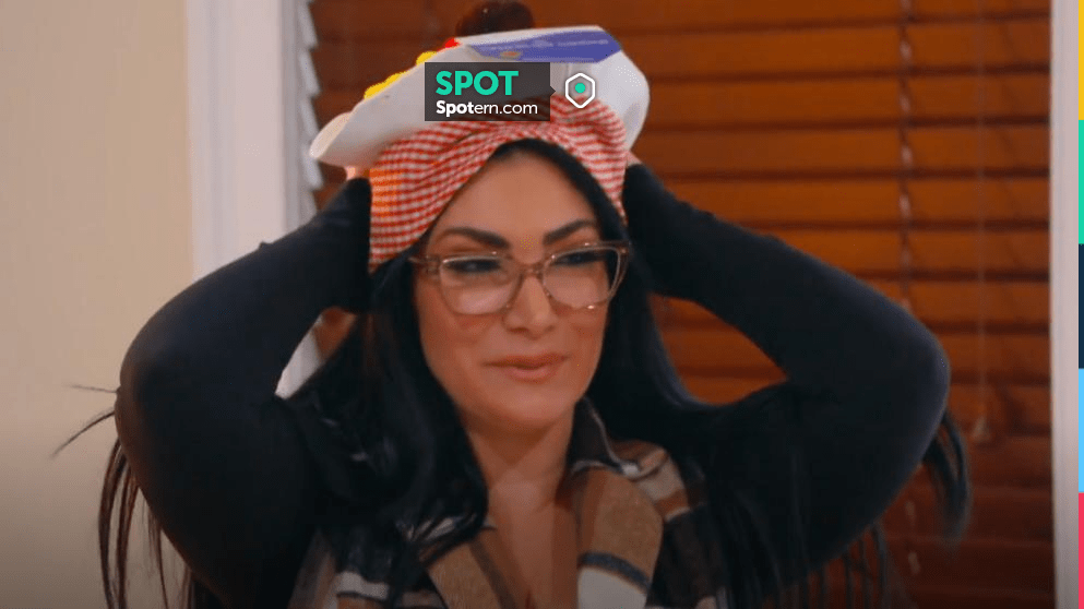 Beistle Plush Spaghetti & Meatball Hat worn by Deena Nicole Cortese as ...