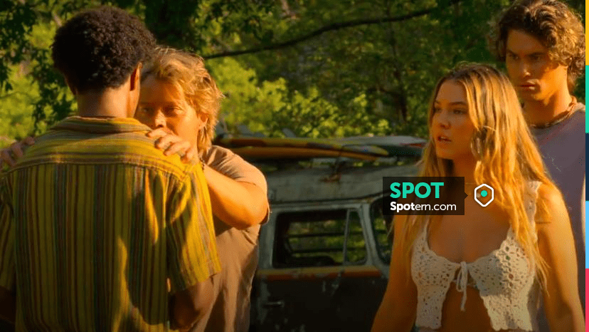 Head High Surf Club Adorbs Choker worn by Sarah Cameron (Madelyn Cline ...