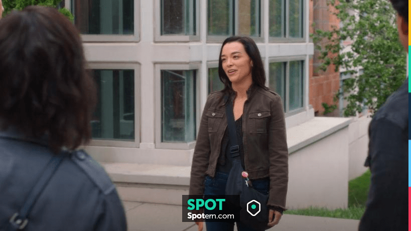 Baggu Medium Nylon Crescent Bag worn by Mika Yasuka (Midori Francis) as seen in Grey's Anatomy ...