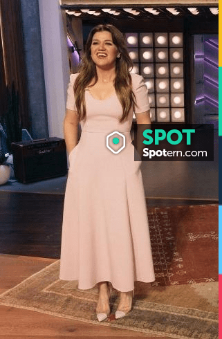 Roland Mouret Crepe Midi Dress worn by Kelly Clarkson at the Kelly ...