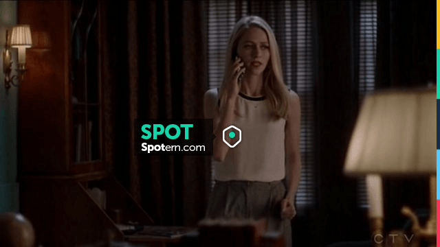 the top of Shelby wyatt (Johanna Braddy) in quantico | Spotern